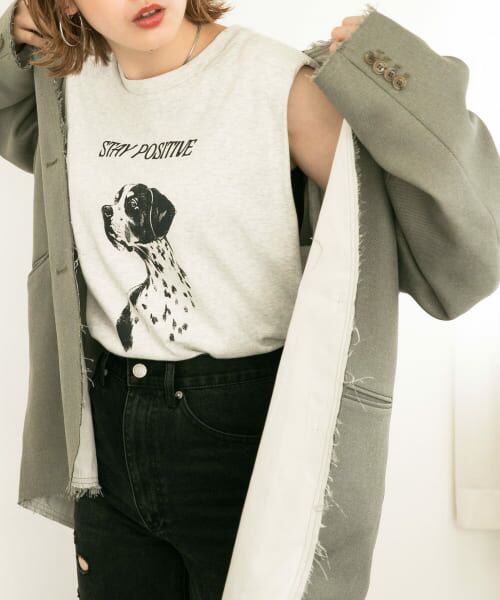 【セール】 ショルダーパッドプリントカットソー （Tシャツ）｜＊＊KBF / ケービーエフ ファッション通販 タカシマヤファッションスクエア