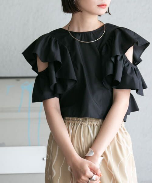 【セール】 マルチWAYクロップドフリルブラウス （シャツ・ブラウス）｜＊＊KBF / ケービーエフ ファッション通販 タカシマヤファッションスクエア